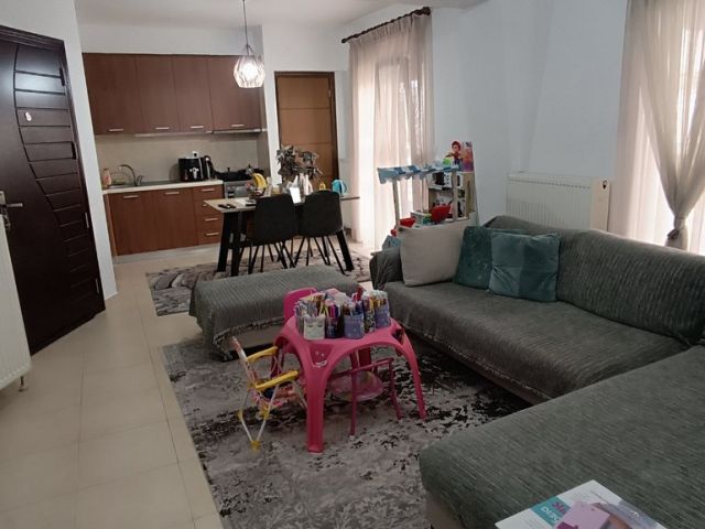 Ευρύχωρο διαμέρισμα με ιδιωτικό πάρκινγκ για πώληση Κομοτηνή Ροδόπης